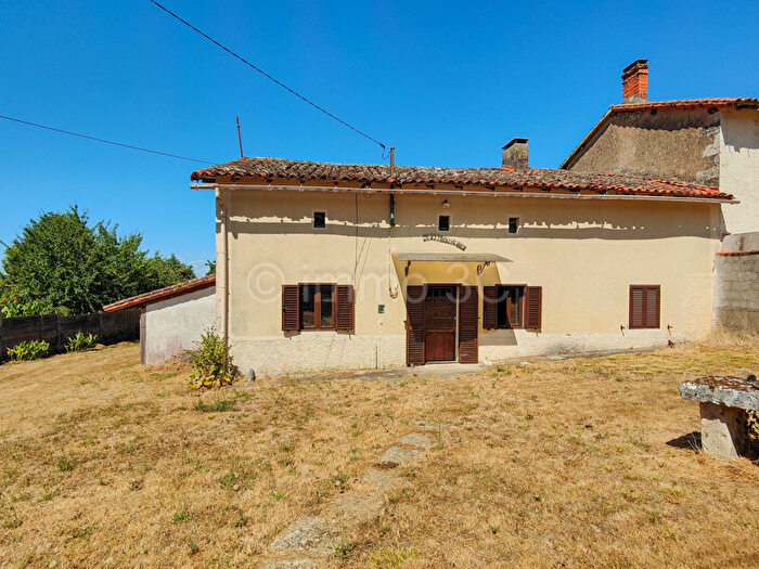 Maison à vendre - Montalembert - 3 pièces - 2 chambres