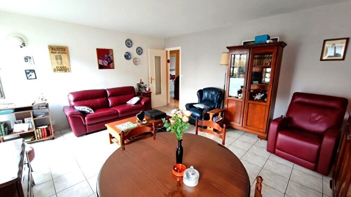 Appartement à vendre - Les Mureaux, Stade - 2 pièces - 1 chambre