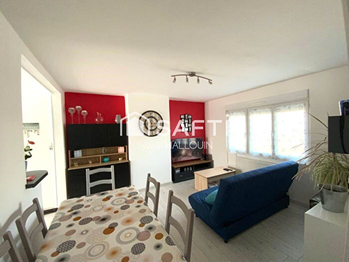 Appartement à louer - Centre Ville, Châteaudun - 3 pièces - 2 chambres