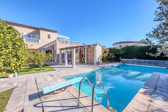 Maison à vendre - Villefranche-sur-Mer - 8 pièces - 5 chambres