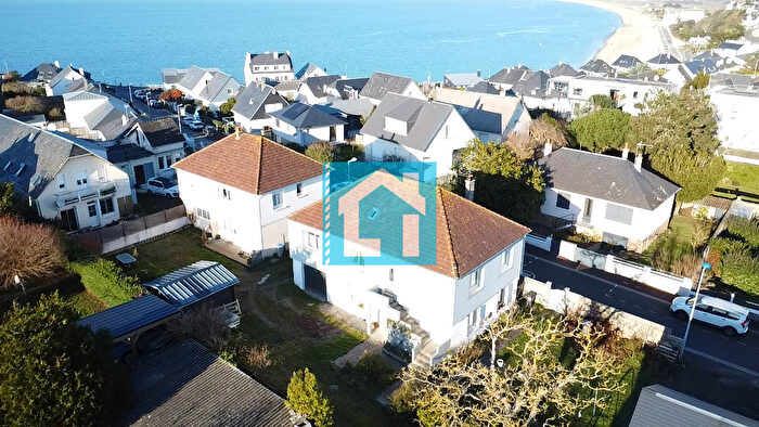 Maison à vendre - Donville-les-Bains - 6 pièces - 4 chambres