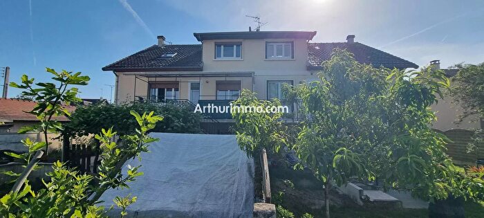 Sucy-en-Brie, Bruyères : Maison 8 pièces à vendre