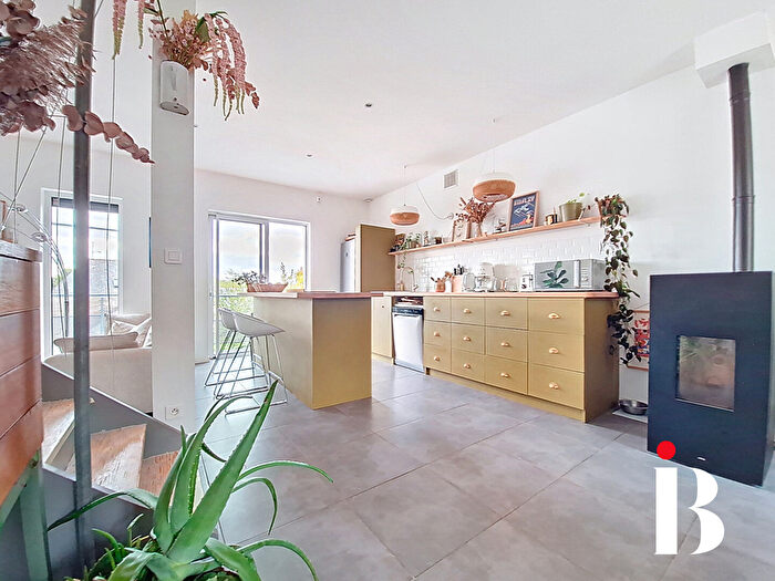 Maison à vendre - Indre - 6 pièces - 4 chambres