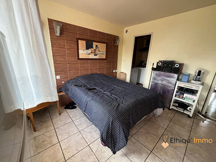 Appartement à vendre - Sainte-Savine - 1 pièce - 1 chambre