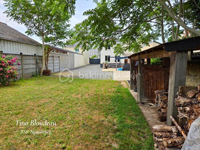 Saumur, Chemin Vert, Violettes : Maison 6 pièces à vendre