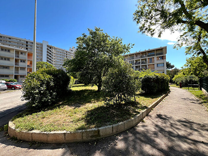 Appartement à vendre - Marseille e , Sainte-Marguerite - 4 pièces - 3 chambres