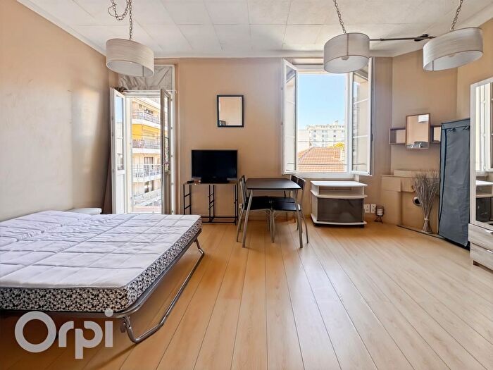 Appartement 1 pièce à Cannes, Prado, République, à vendre