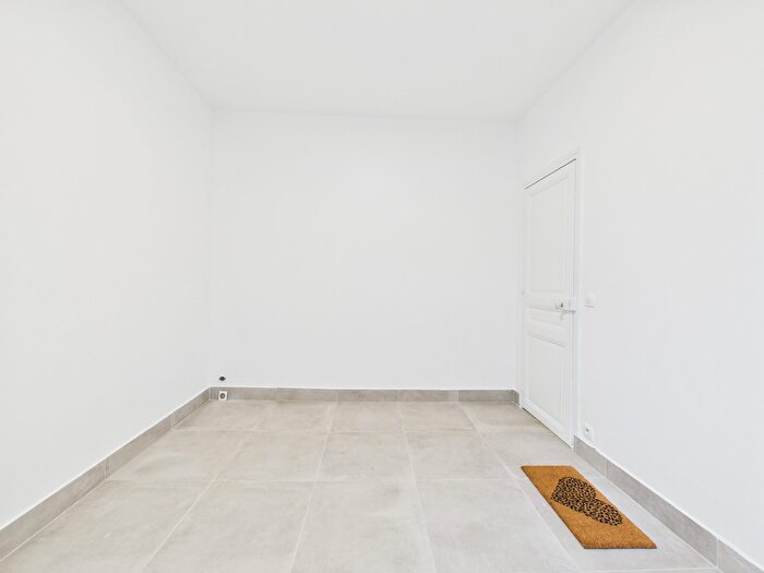 Appartement à louer - Livry-Gargan, Centre-ville - 3 pièces - 2 chambres