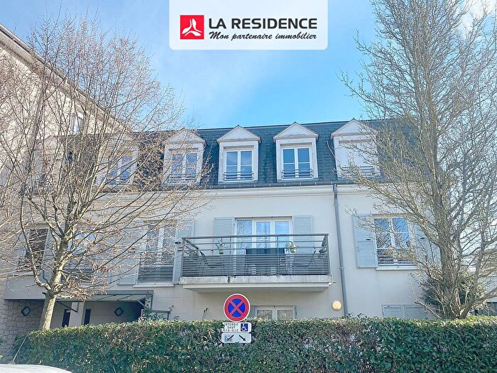 Saint-Pierre-du-Perray : Appartement 4 pièces à louer