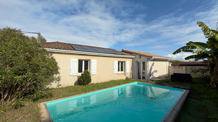 Maison à vendre - Saint-André-de-Cubzac - 6 pièces - 5 chambres