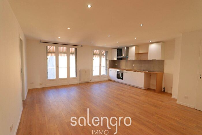 Appartement à louer - Gratte Ciel, Villeurbanne - 4 pièces - 3 chambres