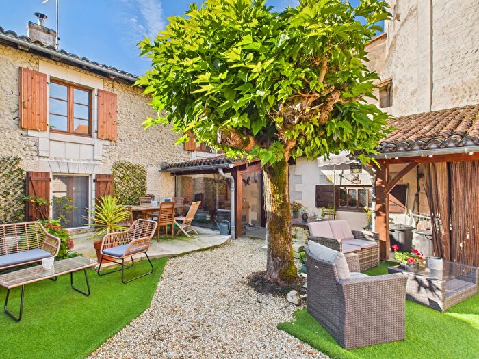 Maison à vendre - Saint-Paul-Lizonne - 5 pièces - 3 chambres