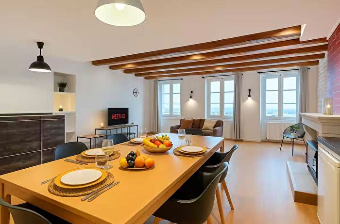 Centre Ville, Mâcon : Appartement 3 pièces à louer
