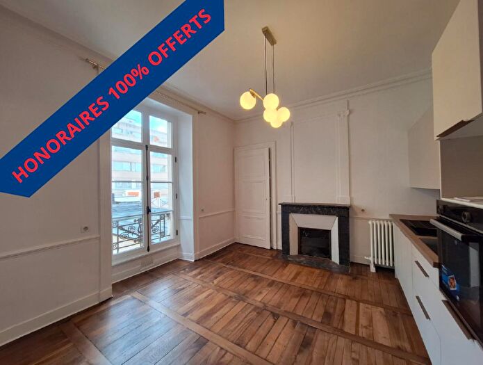 Appartement à louer - Quartiers Centre, Centre-ville - 4 pièces