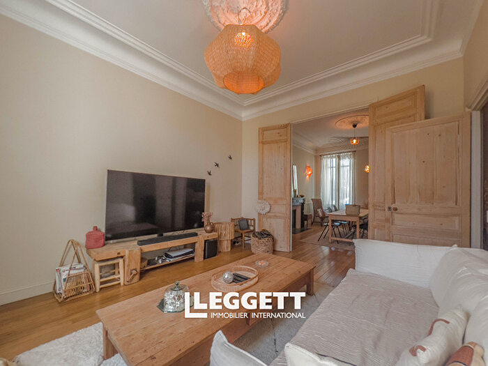 Maison à vendre - Angoulême, Saint-Ausone, Saint-Martin - 9 pièces - 5 chambres