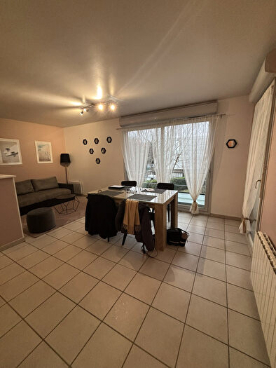Appartement à louer - Lyon e , Sans Souci, Dauphiné - 2 pièces - 1 chambre