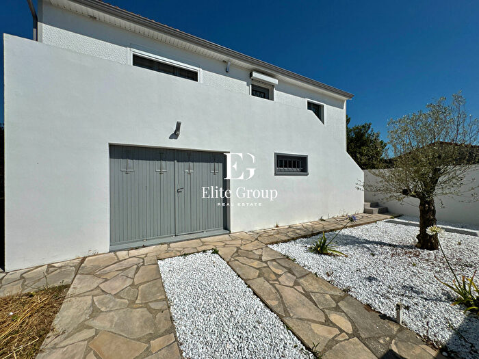 Maison à vendre - Nieul-sur-Mer - 7 pièces - 5 chambres