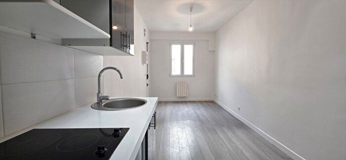 Porte Dauphine, Paris 16ème arrondissement : Appartement 1 pièce à louer