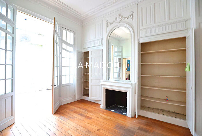 Maison à vendre - Lille, Moulins - 10 pièces - 9 chambres