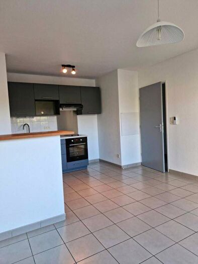 Appartement à louer - Sainte Pezenne, Niort - 2 pièces - 1 chambre
