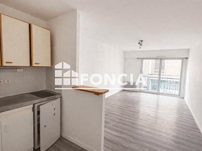 Appartement à louer - Centre Ville, Amiens - 1 pièce