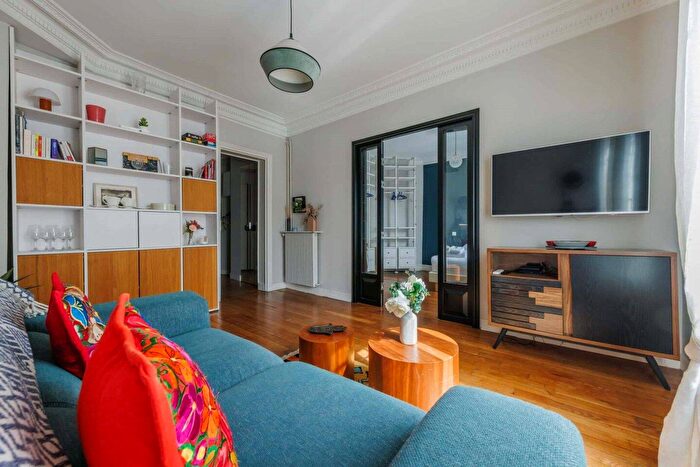 Appartement à louer - Dunois-Bibliothèque-Jeanne-dArc, Paris ème arrondissement - 3 pièces - 2 chambres