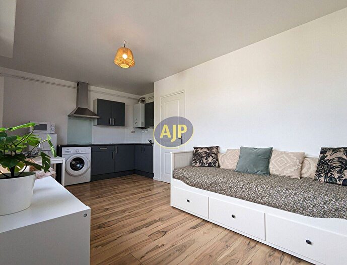 Kerjalotte, Pontivy - Appartement 1 pièce à louer