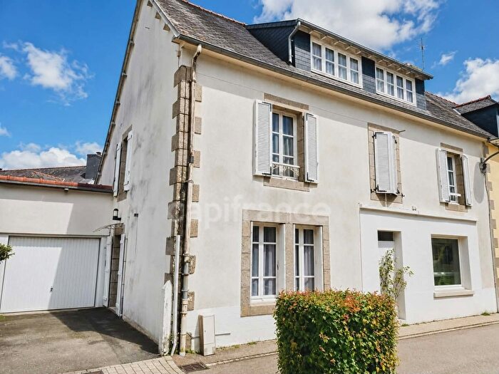 Poullaouen - Maison 9 pièces à vendre