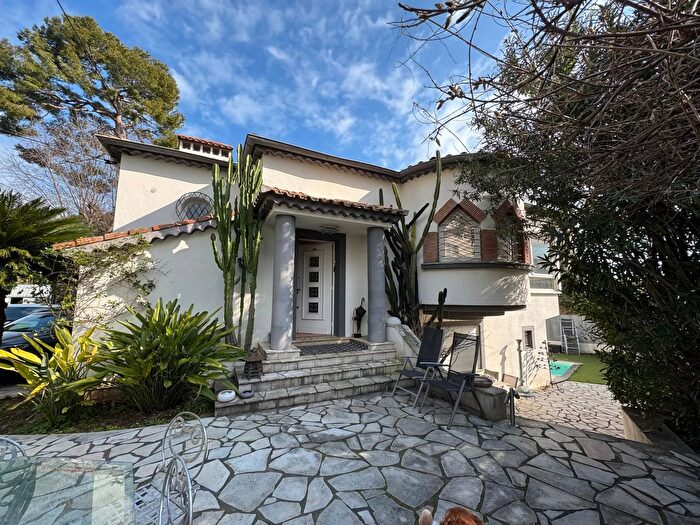 Maison à vendre - Cannes, Prado, République - 5 pièces - 4 chambres
