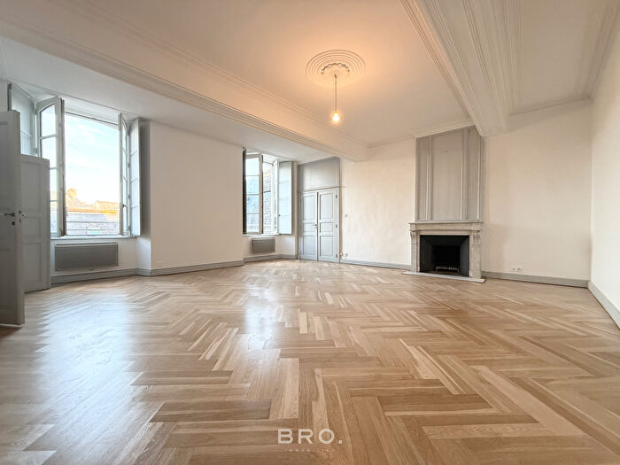Appartement à vendre - Vannes, Centre-ville, Le Port - 4 pièces - 2 chambres