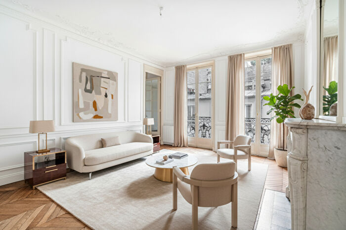 Appartement 3 pièces à vendre à Paris 17ème, Ternes, Maillot