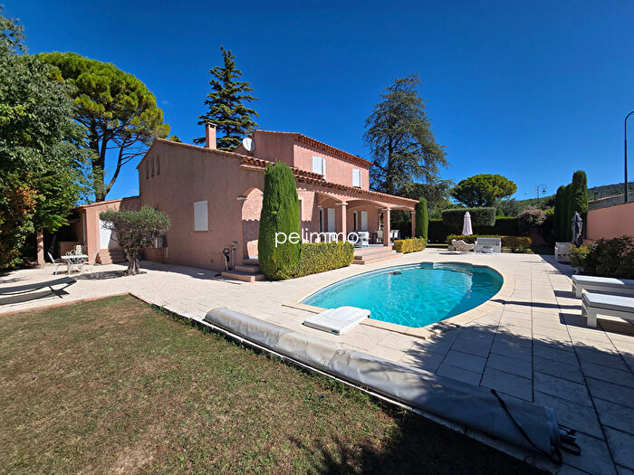 Maison à vendre - Eyguières - 8 pièces - 4 chambres