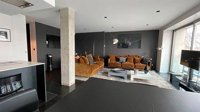 Appartement à louer - Presquîle, Centre ville, Cordeliers, Lyon ème arrondissement - 3 pièces - 1 chambre