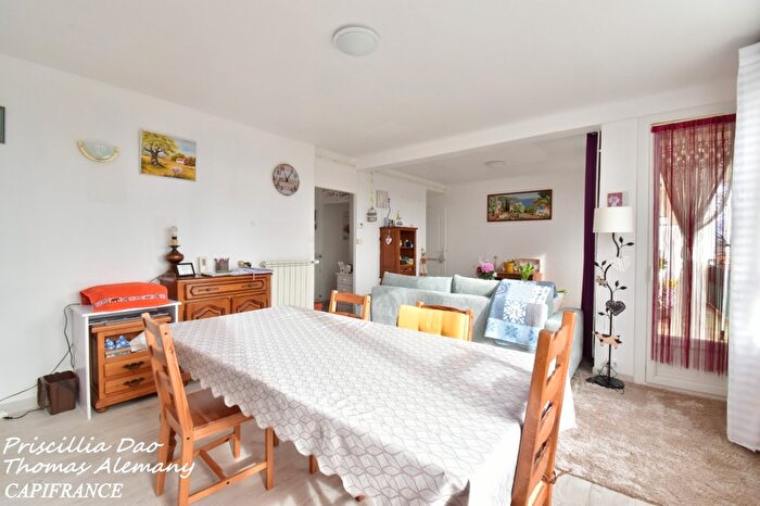 Appartement à vendre - Château-Arnoux-Saint-Auban - 3 pièces - 2 chambres