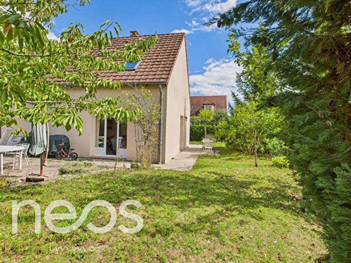 Maison à vendre - Quetigny - 6 pièces - 4 chambres