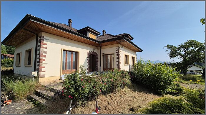 Maison à vendre - Saulcy-sur-Meurthe - 10 pièces - 6 chambres