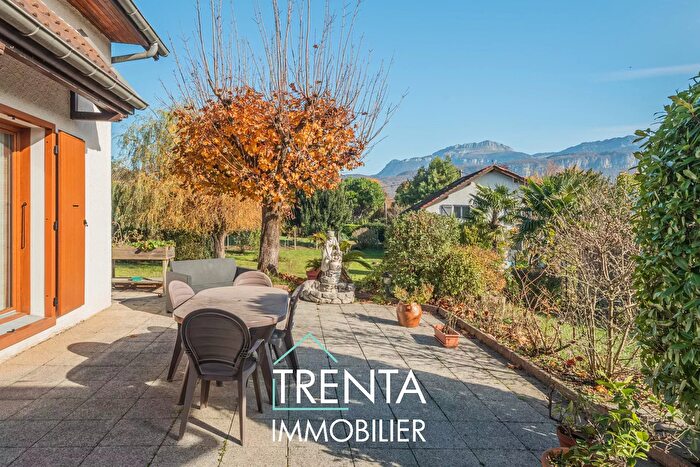 Maison à vendre - Saint-Jean-de-Moirans - 7 pièces - 5 chambres