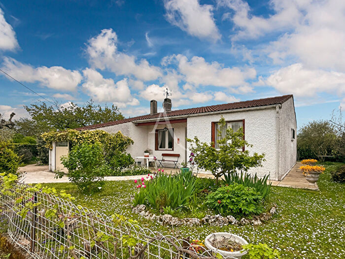 Maison à vendre - Montayral - 4 pièces - 2 chambres