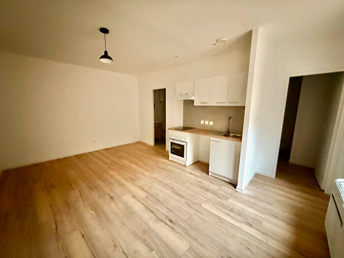 Appartement à louer - Figeac - 2 pièces - 1 chambre