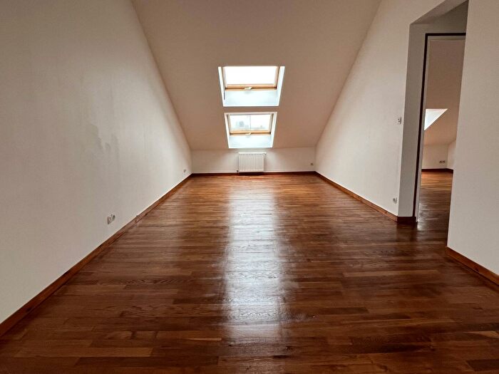 Appartement à louer - Cernay Jamin-Jean Jaurès-Epinettes, Reims - 3 pièces - 2 chambres