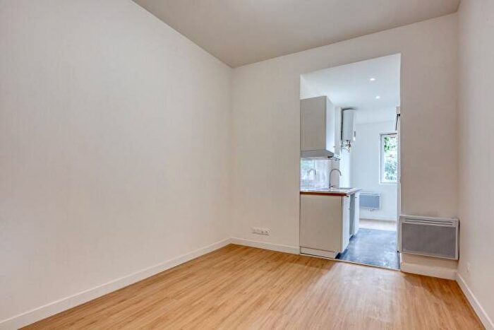 Appartement à louer - Ville Basse-Centre, Montereau-Fault-Yonne - 1 pièce