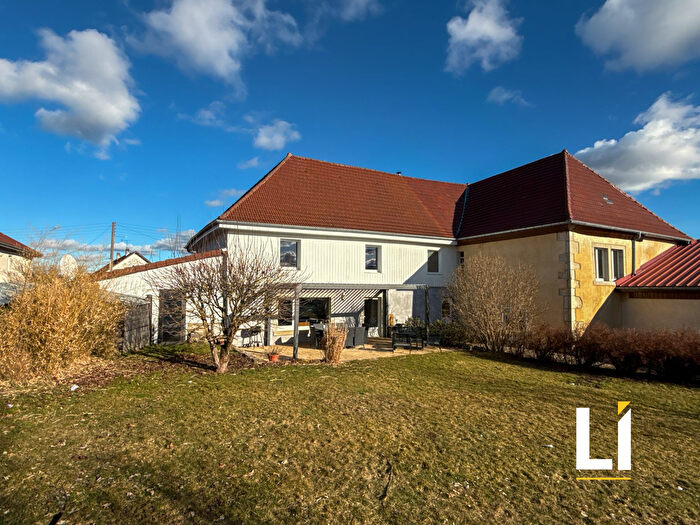 Maison à vendre - Charquemont - 6 pièces - 4 chambres