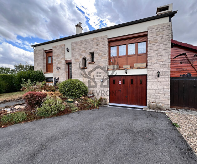 Maison 5 pièces à Tournes, à vendre
