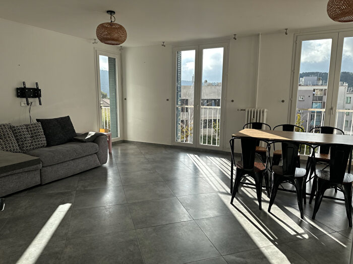 Appartement 4 pièces à louer à Roquefort-la-Bédoule