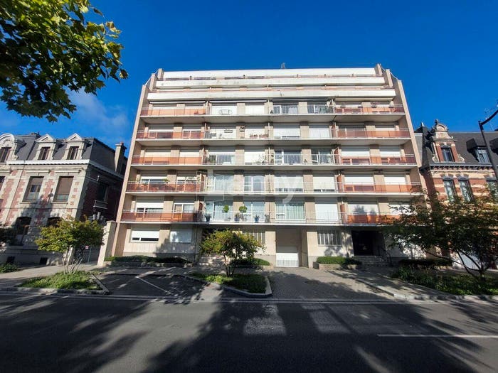 Centre-Neuf Bourg-Quesnoy-Delsaux-Musée-Cannoniers-Gare, Valenciennes - Appartement 3 pièces à louer