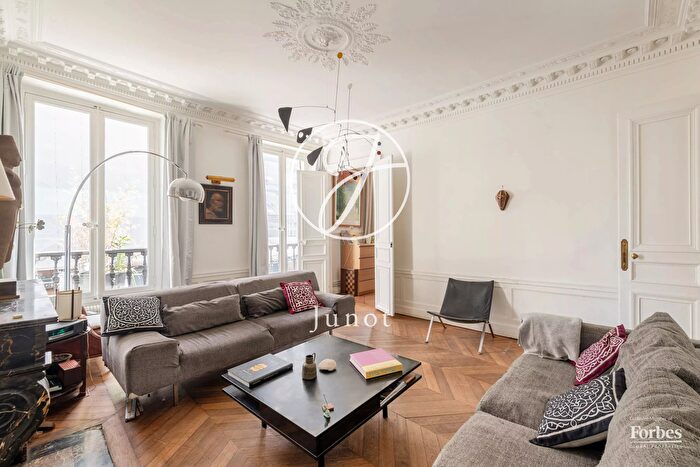 Appartement 4 pièces à Paris 9ème, Clichy, Trinité, à vendre