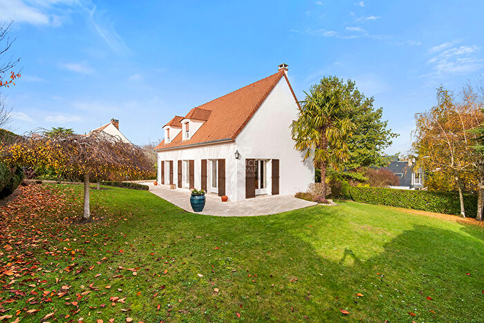 Maison à vendre - Saint-Germain-en-Laye, Pontel, Schnapper, Sous-préfecture - 6 pièces - 3 chambres