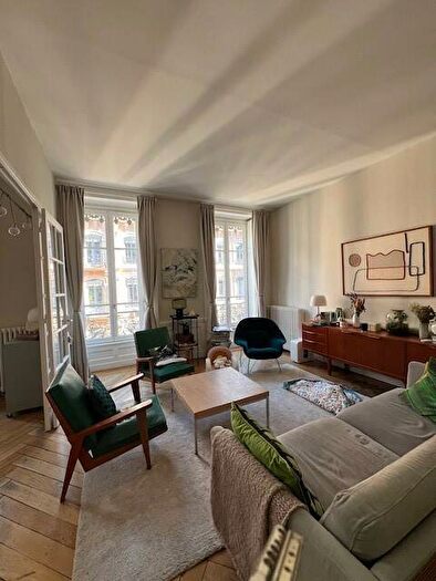 Appartement à louer - Presquîle, Centre ville, Cordeliers, Lyon ème arrondissement - 4 pièces - 2 chambres