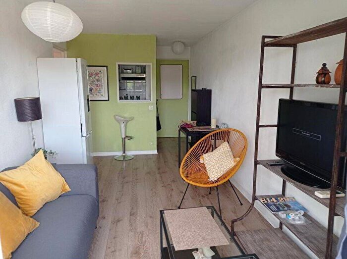 Poste Mairie, Talence : Appartement 2 pièces à louer