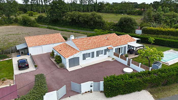 Maison à vendre - Saint-Gervais - 5 pièces - 3 chambres